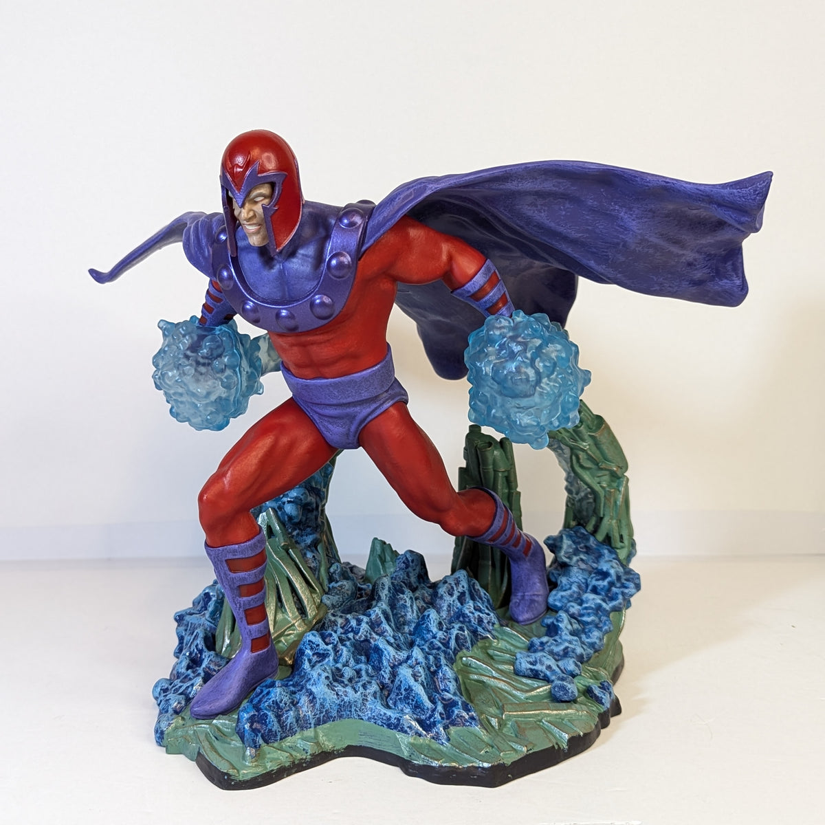 Marvel X-Men Magneto 10" Gallery PVC Diorama Statue – Comic Warehouse
